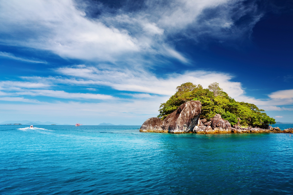 11 Islands That Vanish Without Warning