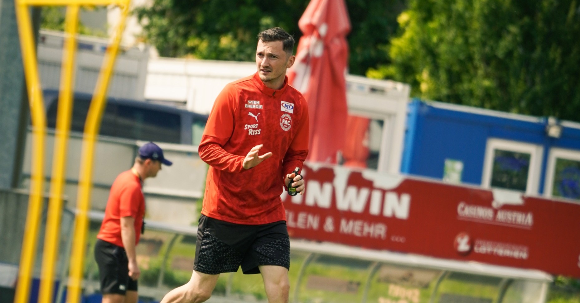 FAC-Antreiber Maier vor Gastspiel beim SKU Amstetten: „Sonntag, 10:30 ...