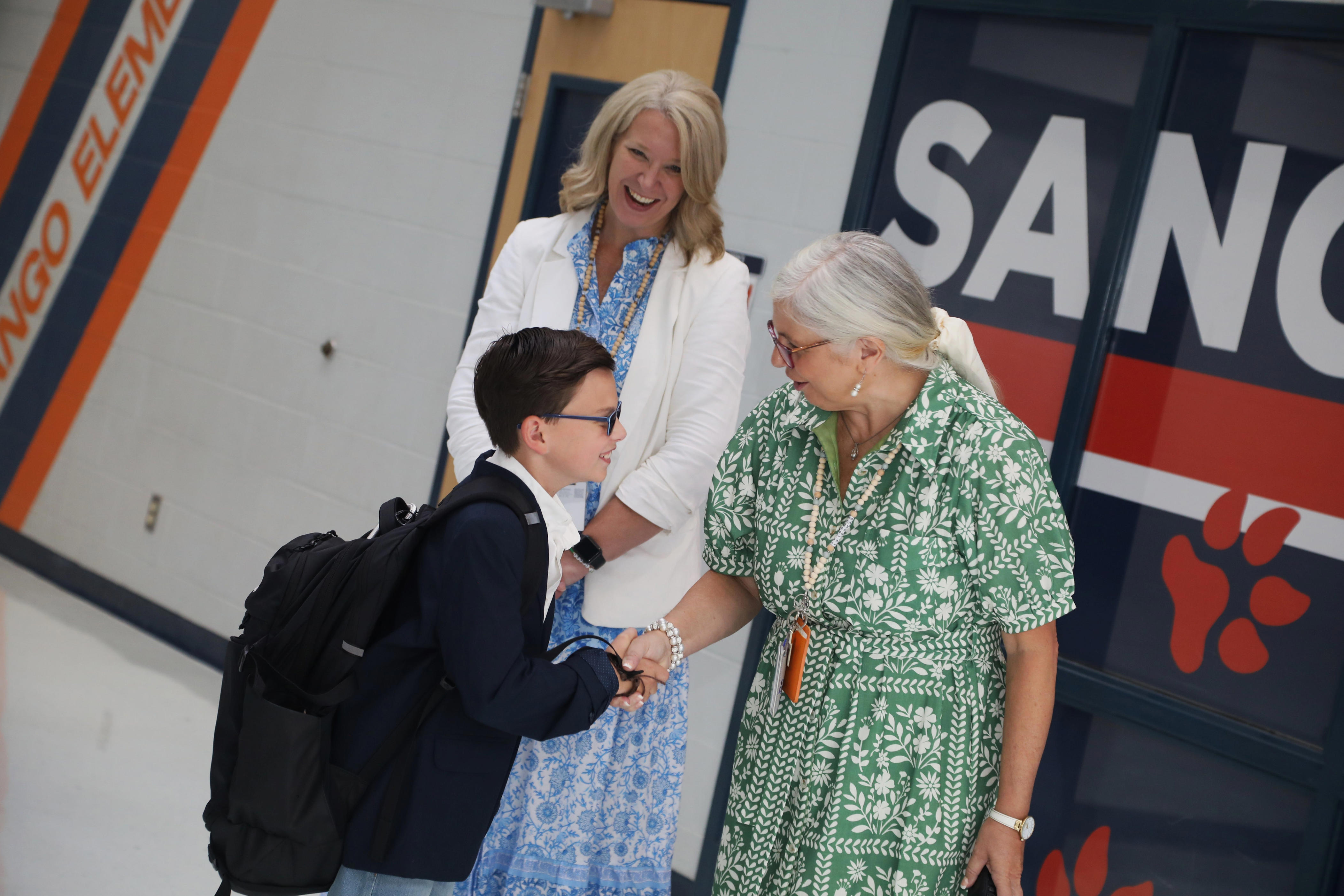 First day of school in Clarksville-Montgomery brings smiles, successful ...
