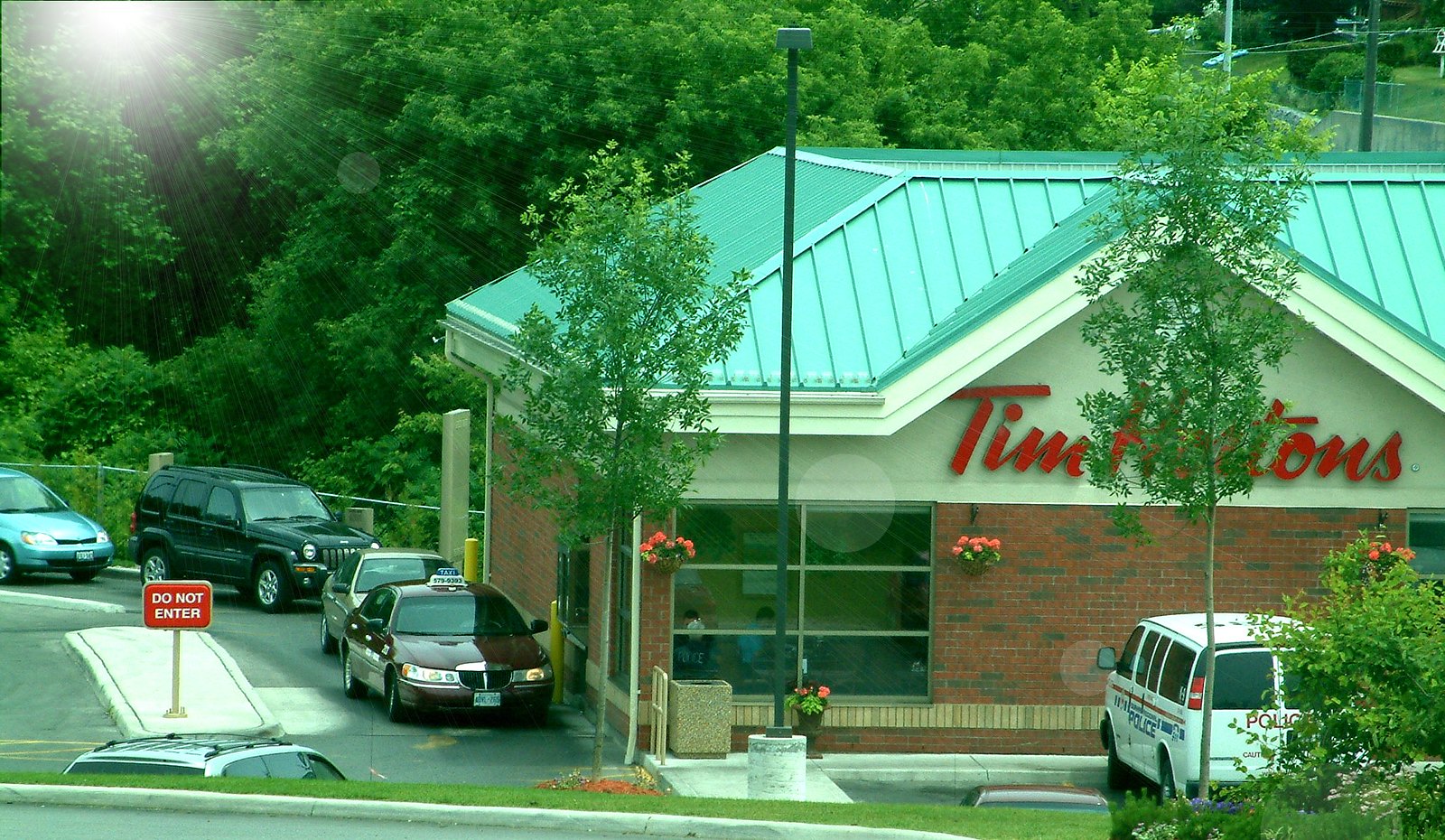 11 Canadian restaurant chains that started as single locations