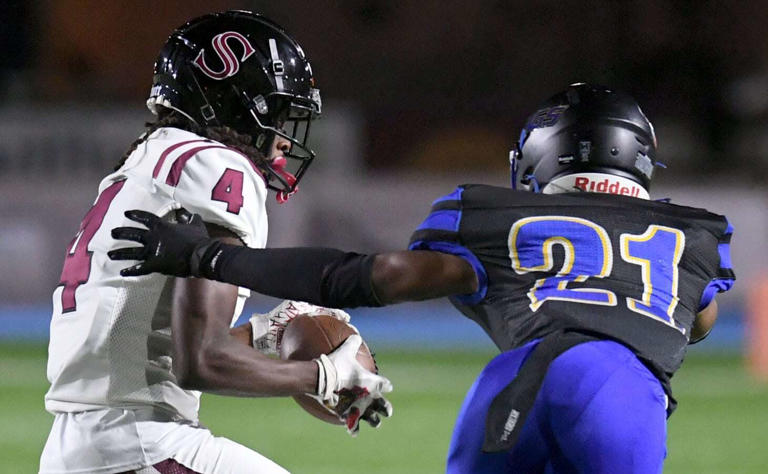 Alabama high school football players answer what is the best stadium in ...