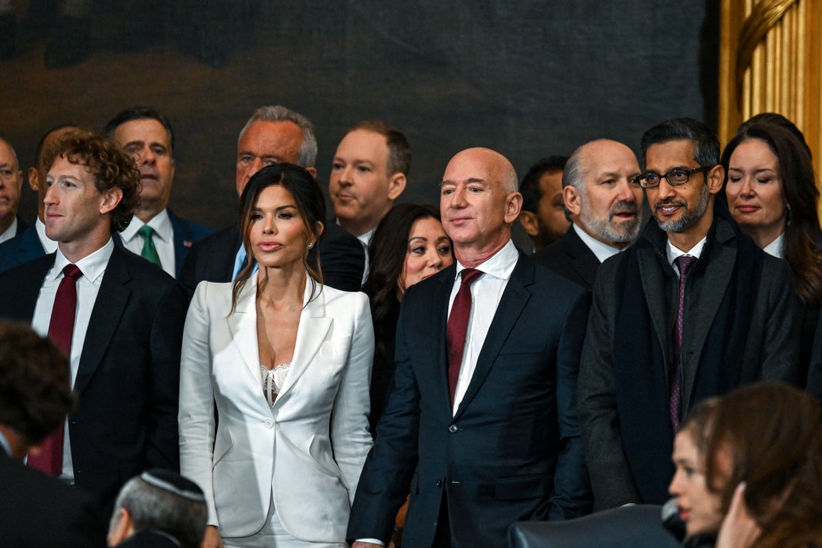 Prime Day special: Amazon gifts Trump team a $1B coupon to let Bezos ...
