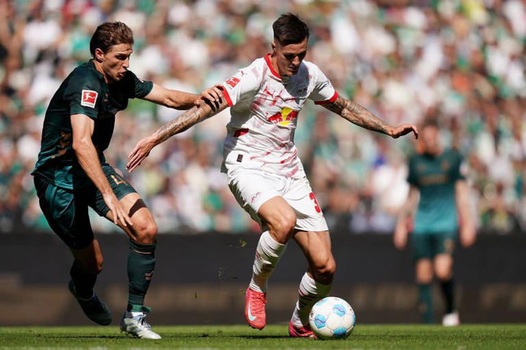 Benjamin Sesko will need to adhere to strict Man Utd rules after ...