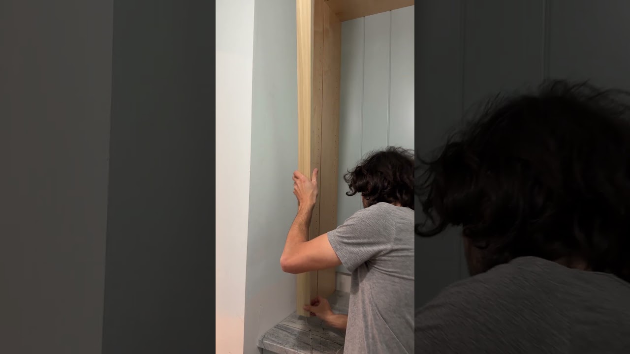 Scribing a Cabinet Stile to a Bowed Wall #kitchencabinets #diy