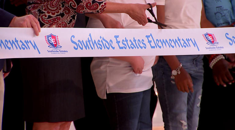 Duval County Public Schools leaders cut the ribbon on new building for ...