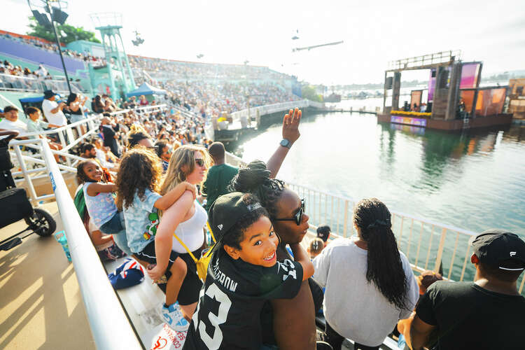 Throwback acts and '90s rappers are drawing big crowds to SeaWorld San ...