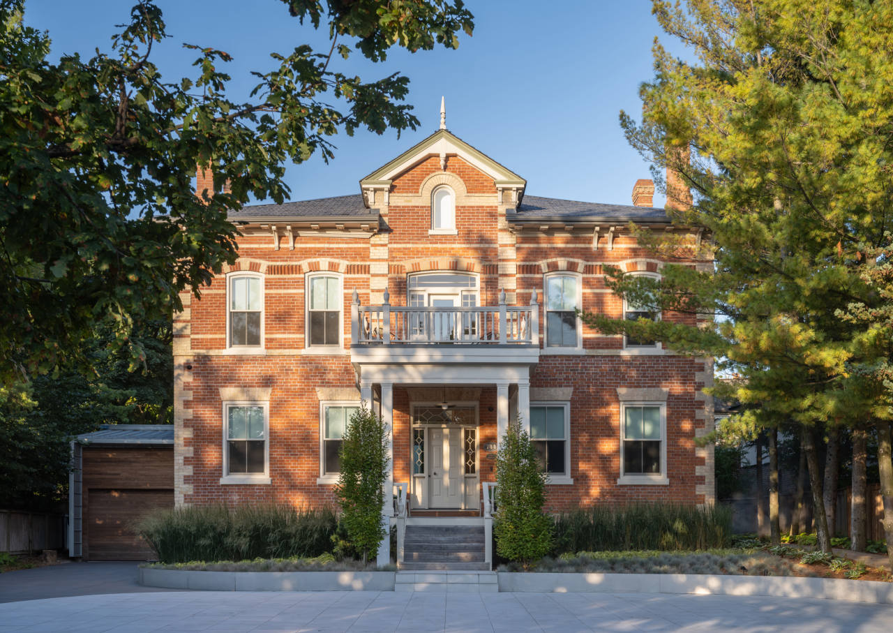 They Loved Their Home, but Wanted Something Modern. A $5 Million ...
