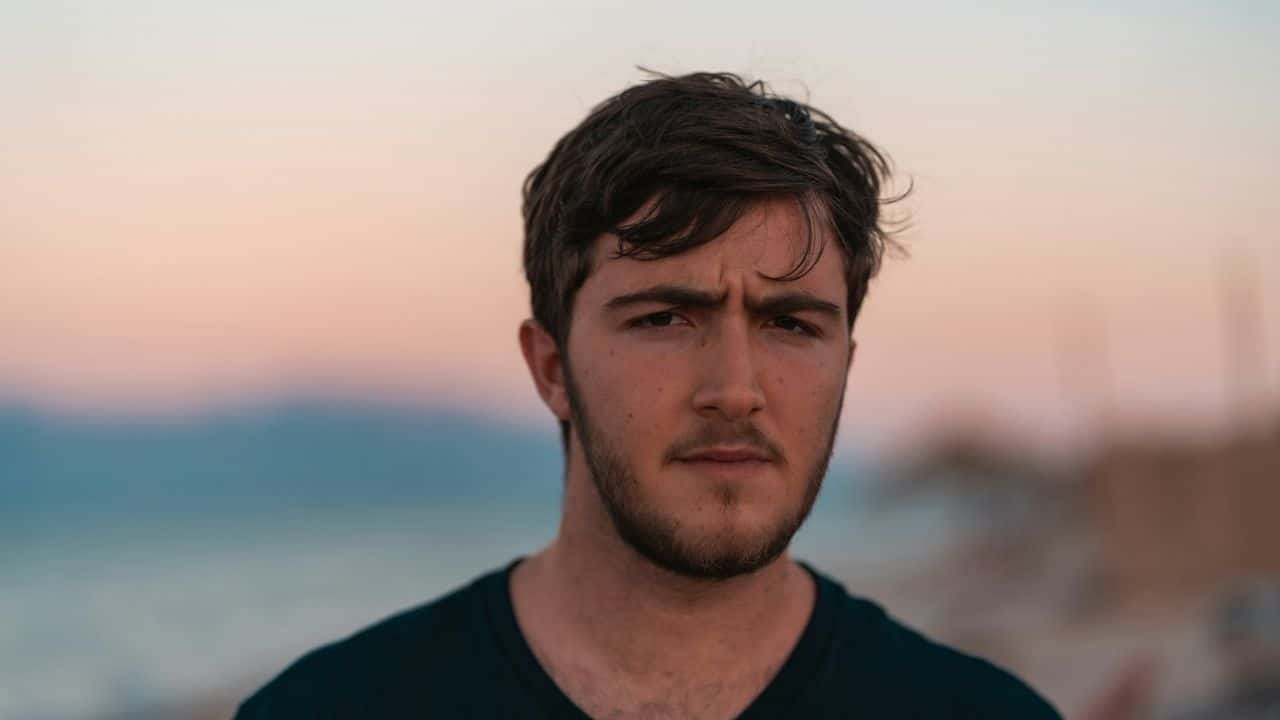 20 Traits That Make Men Undateable After Divorce