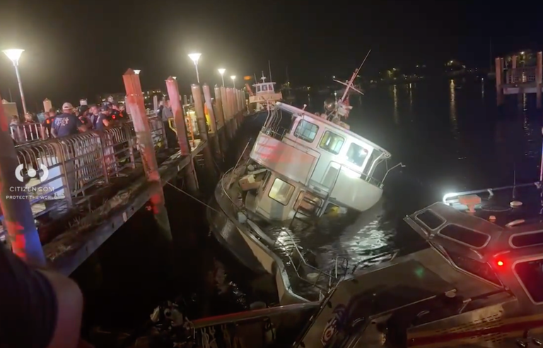 11 people rescued from capsized boat in Brooklyn