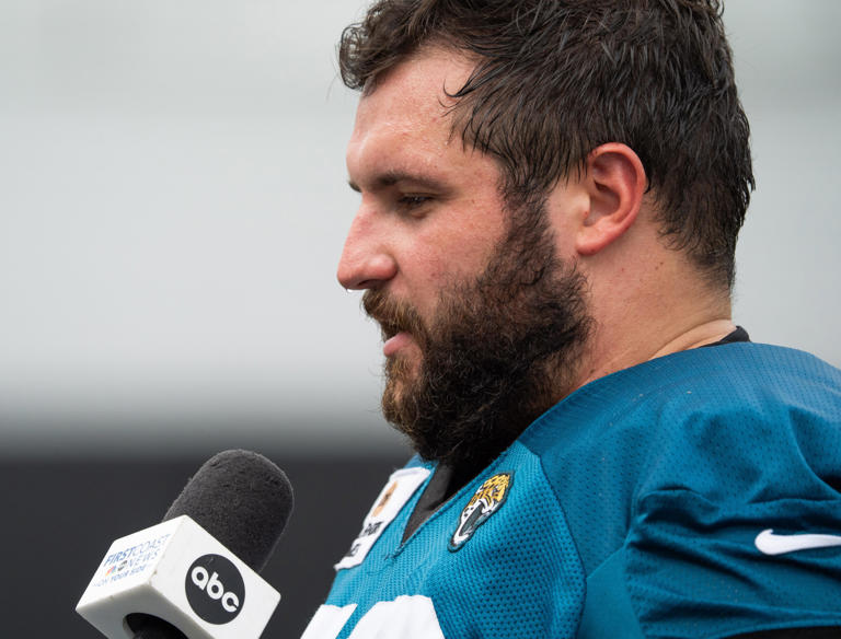 Jacksonville Jaguars injury report, Devin Lloyd out, Robert Hainsey in ...