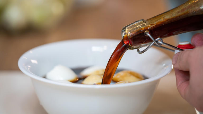 The Differences Between Mirin And Rice Vinegar