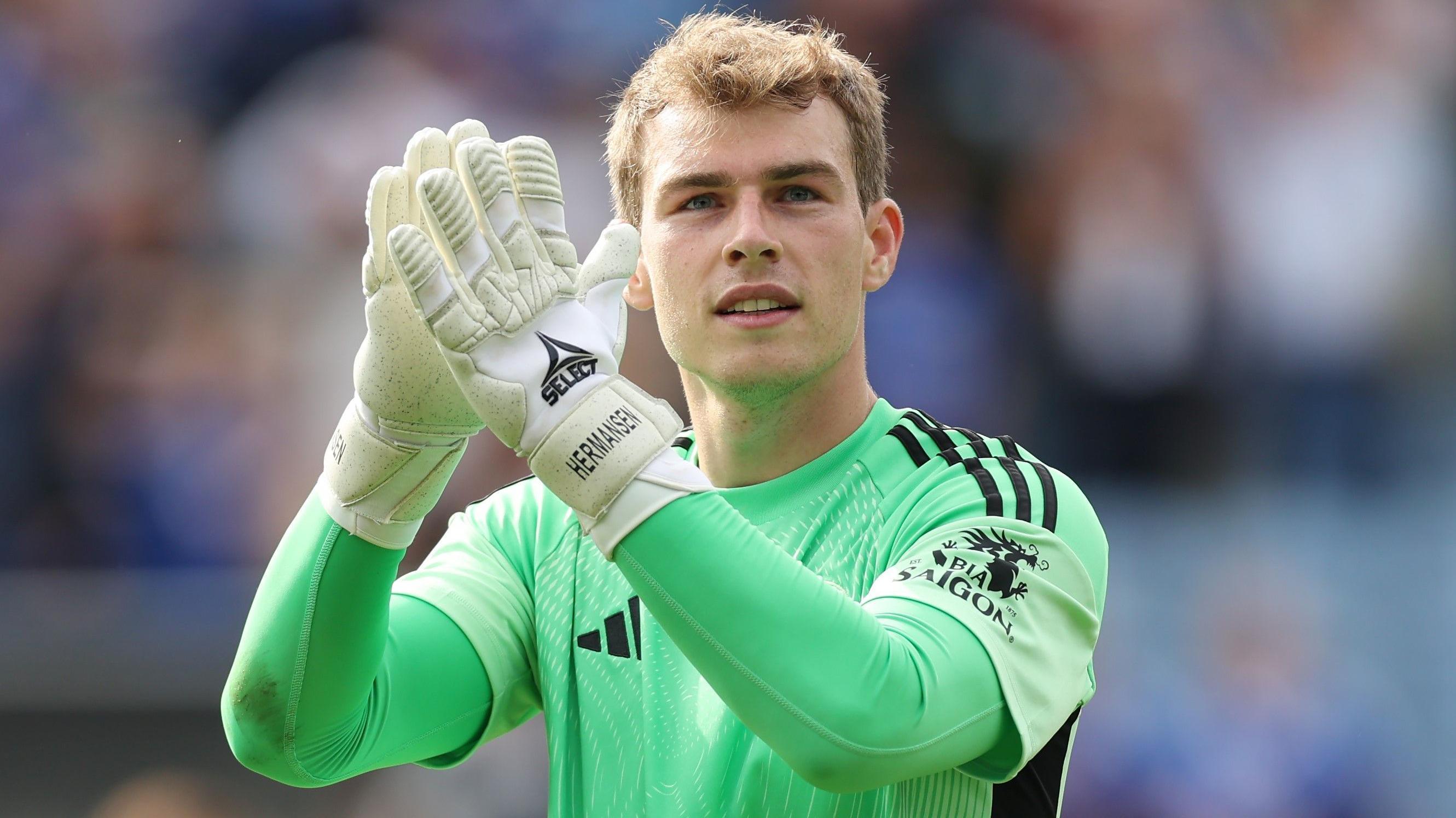 West Ham agree fee for Leicester keeper Hermansen
