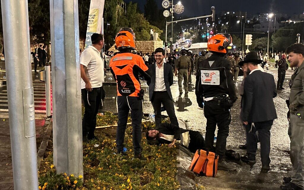 Police arrest two Haredi protesters for throwing stones at anti-draft ...