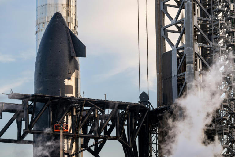 SpaceX agrees to take Italian experiments to Mars