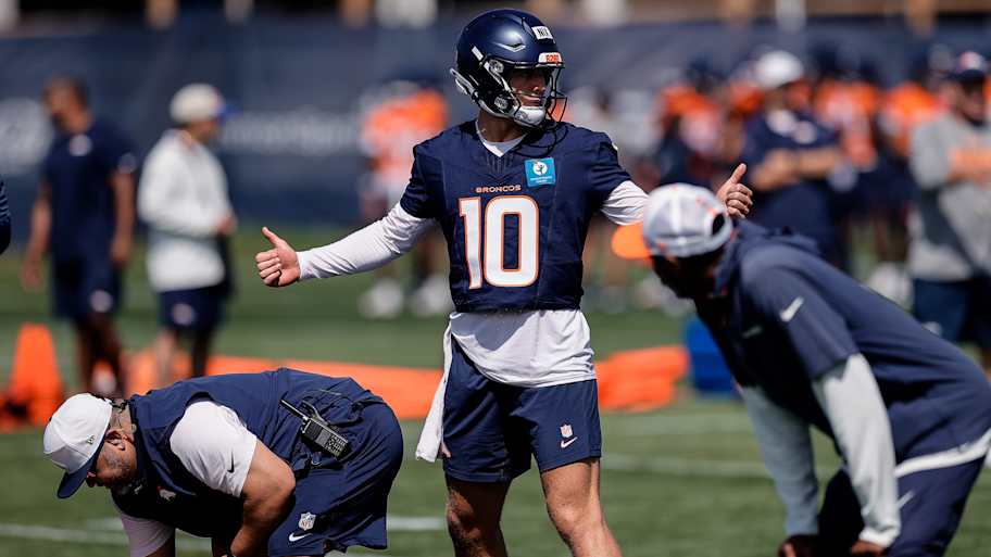 Broncos' QB Bo Nix is just slicing it up in the team's joint practice ...