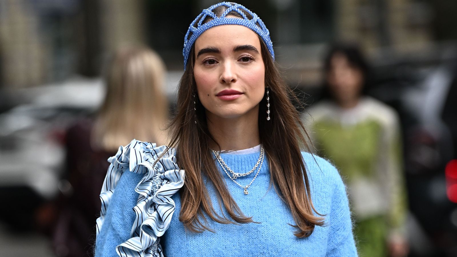 Adieu le double menton : la “méthode 53” affine le visage en 10 ...