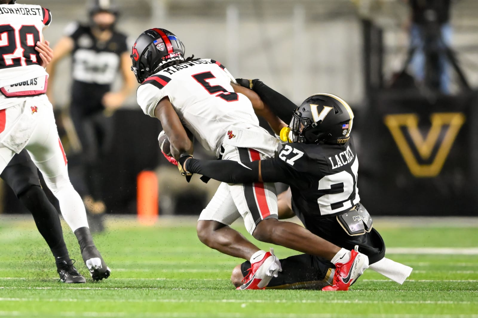 Jaylin Lackey Looking to Take Step Forward in Second Year on West End