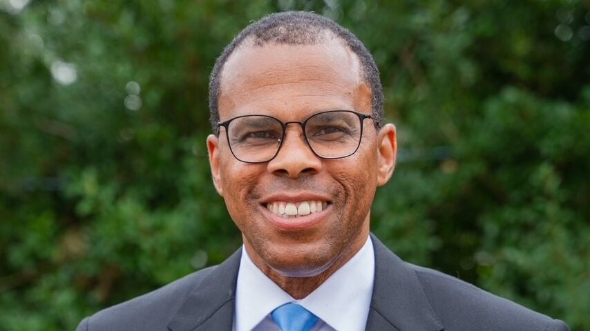 Arthur Hunter drops out of mayoral race, makes endorsement