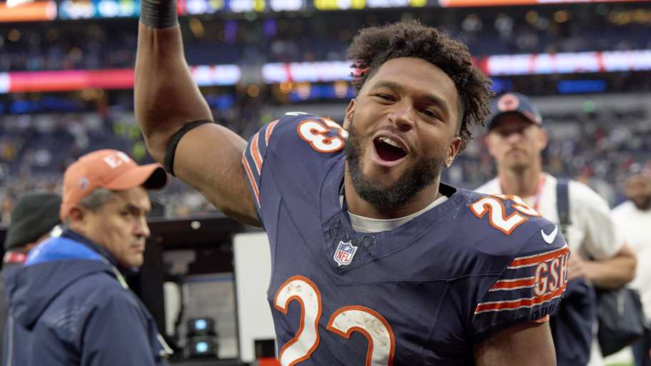 Bears' Roschon Johnson earns shockingly high ranking in new running ...