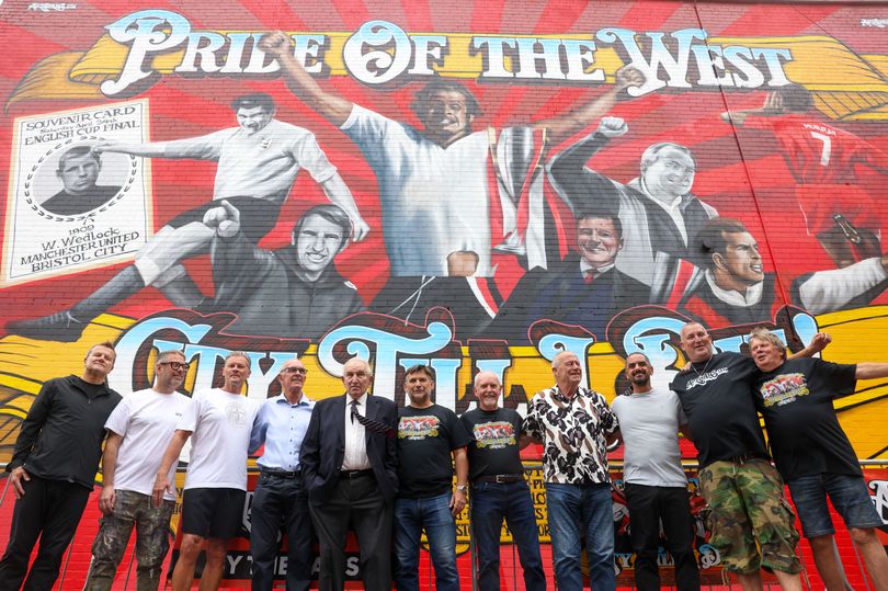 New mural honouring Bristol City legends outside Ashton Gate unveiled ...