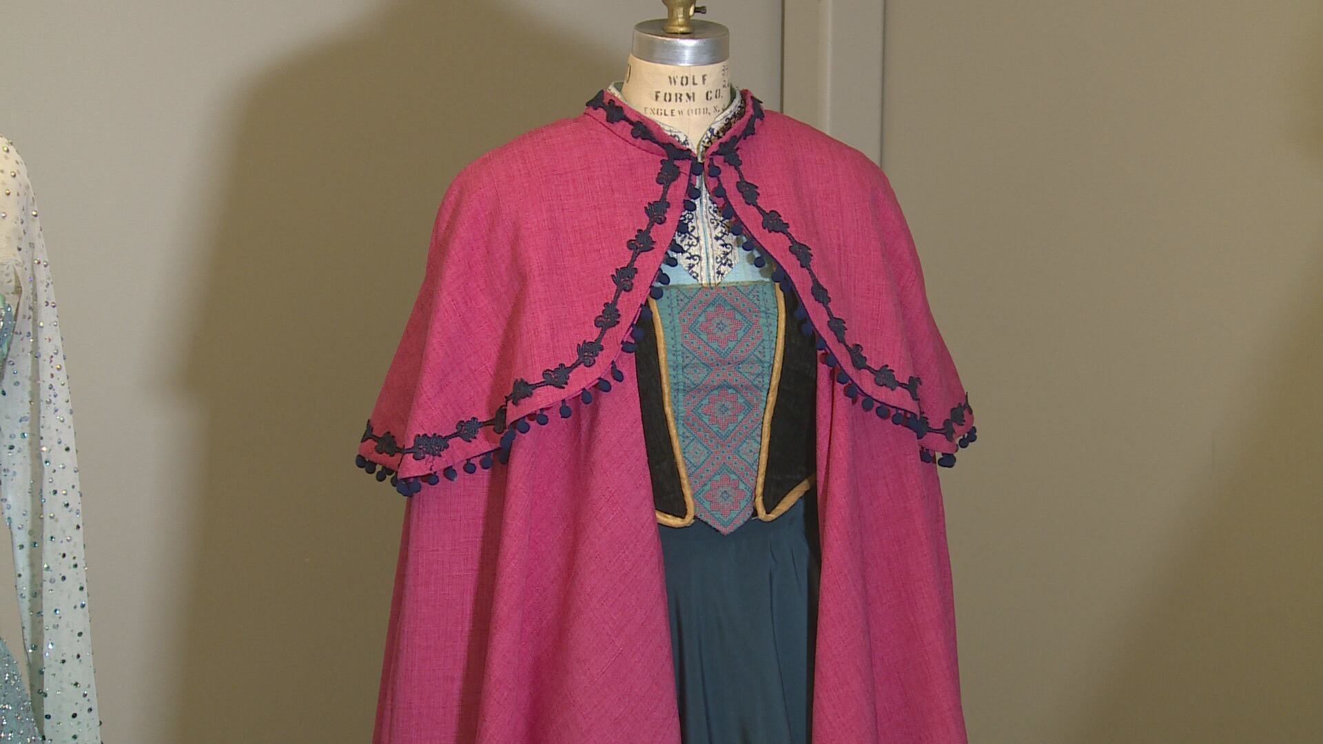 Costumes dazzle audiences in the musical “Frozen”