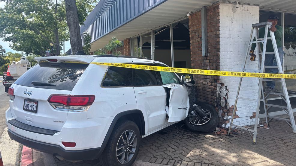 Vehicle crashing into building in Oroville leads to road closures