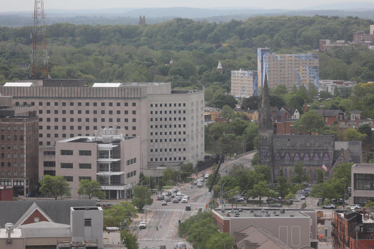 Woman dies after being found unresponsive in Monroe County Jail cell