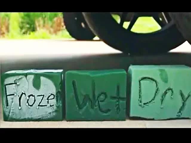 crushing floral foam asmr - wet vs dry vs frozen!