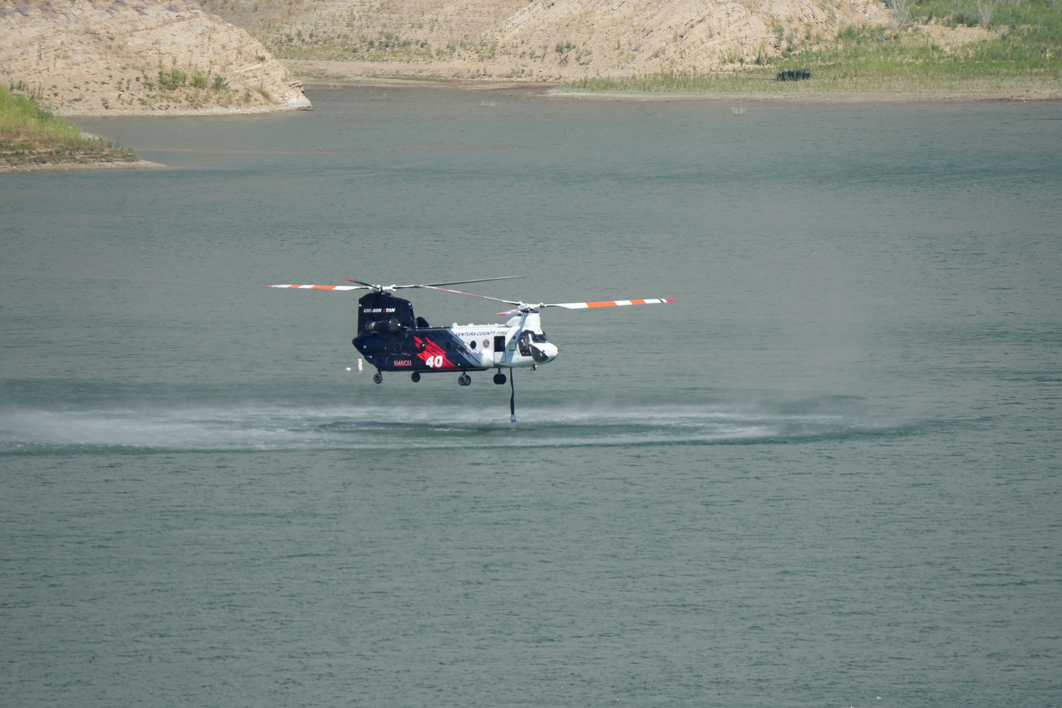 Wildfire near Lake Piru reaches nearly 5,400 acres; containment inches up