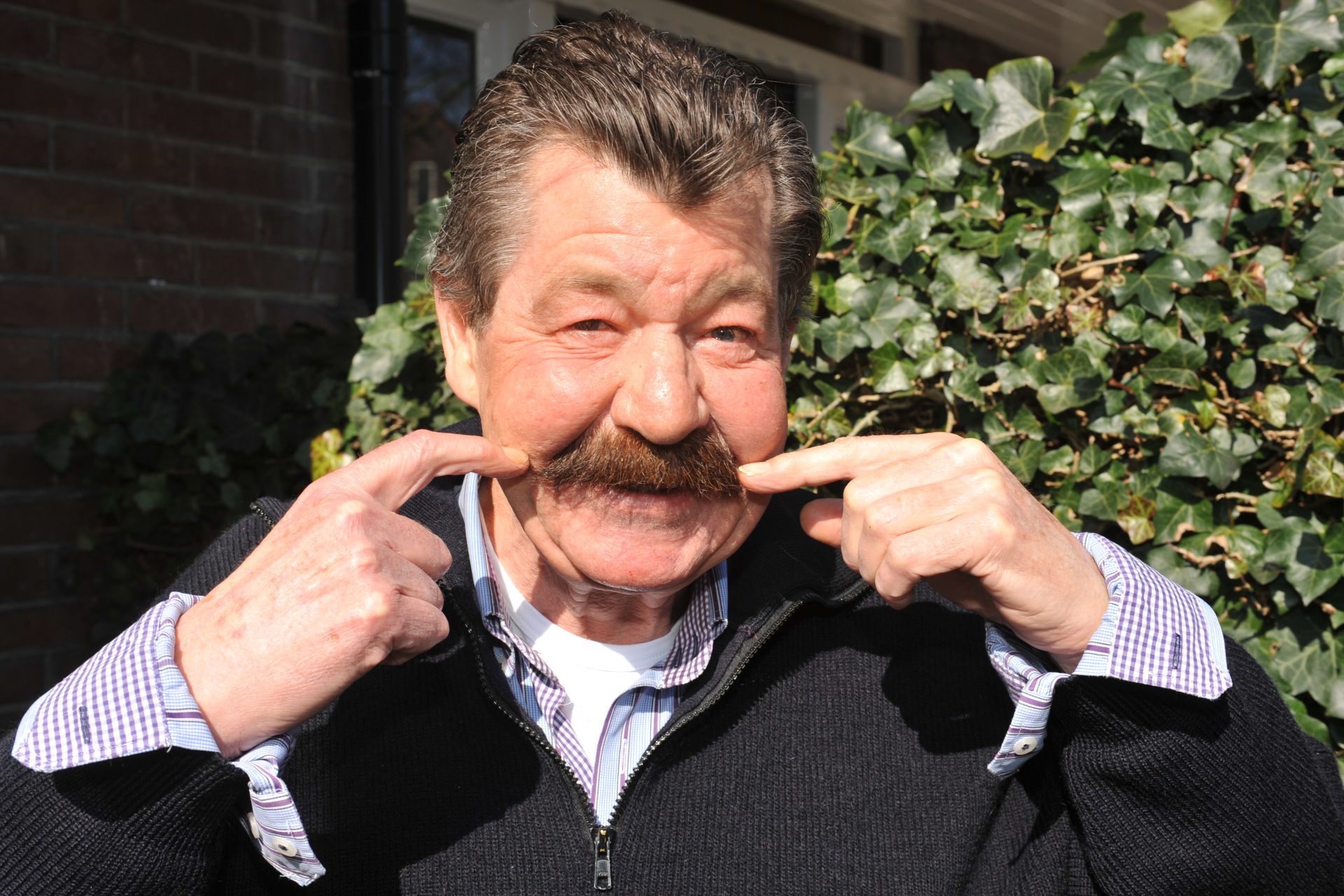 Van deze bekende Nederlanders en Belgen namen we afscheid in juli