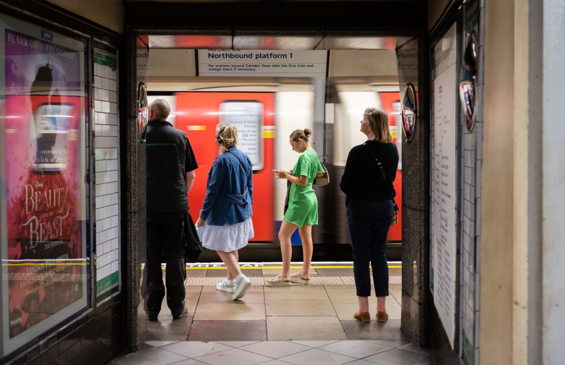 Severe delays hit Northern line after Tube track fault