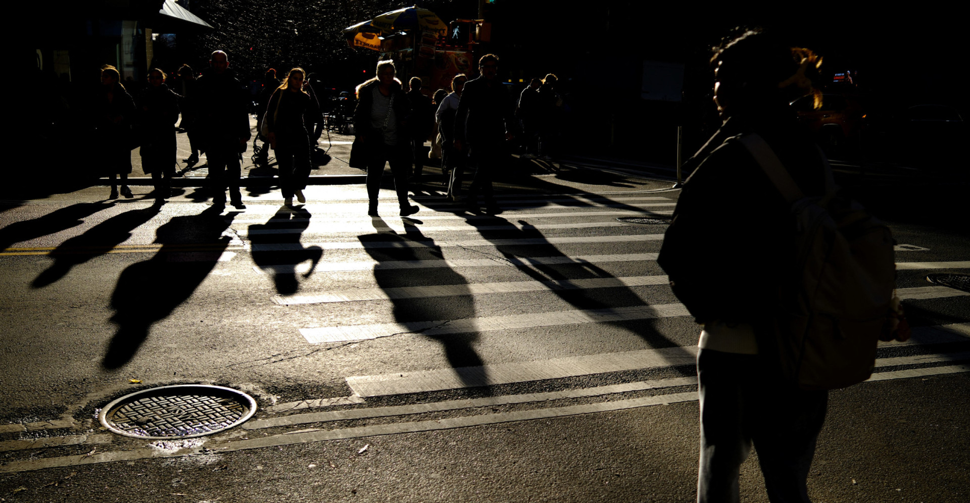 Nearly 2 million Americans on unemployment benefits, highest level ...