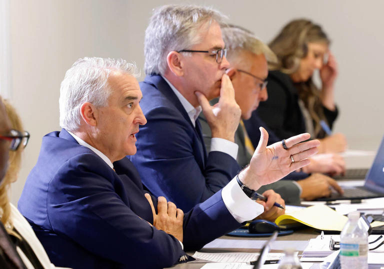 Las Vegas judge testifies, defends herself at judicial discipline hearing