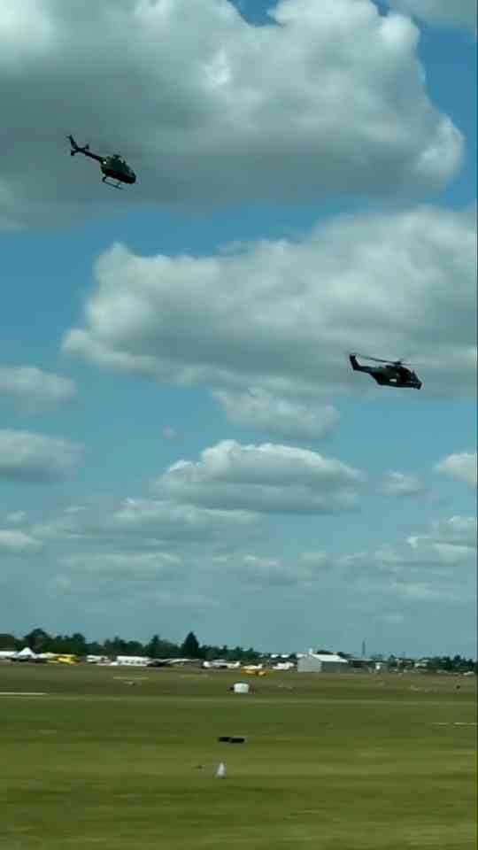 Helicopters over the field! See what happened!