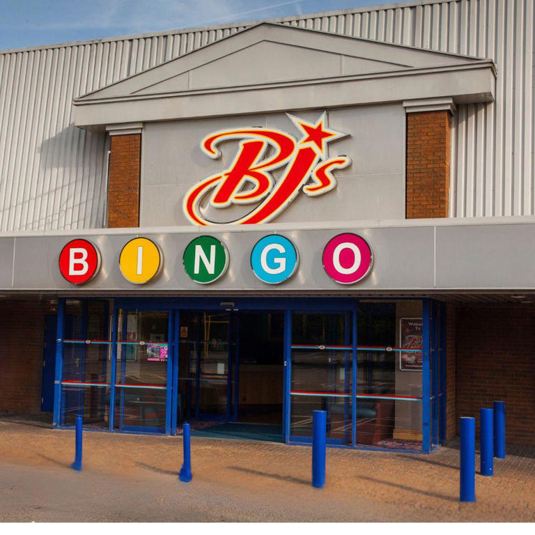 Local man scoops £50,000 Jackpot at BJ’s Bingo in Reading!