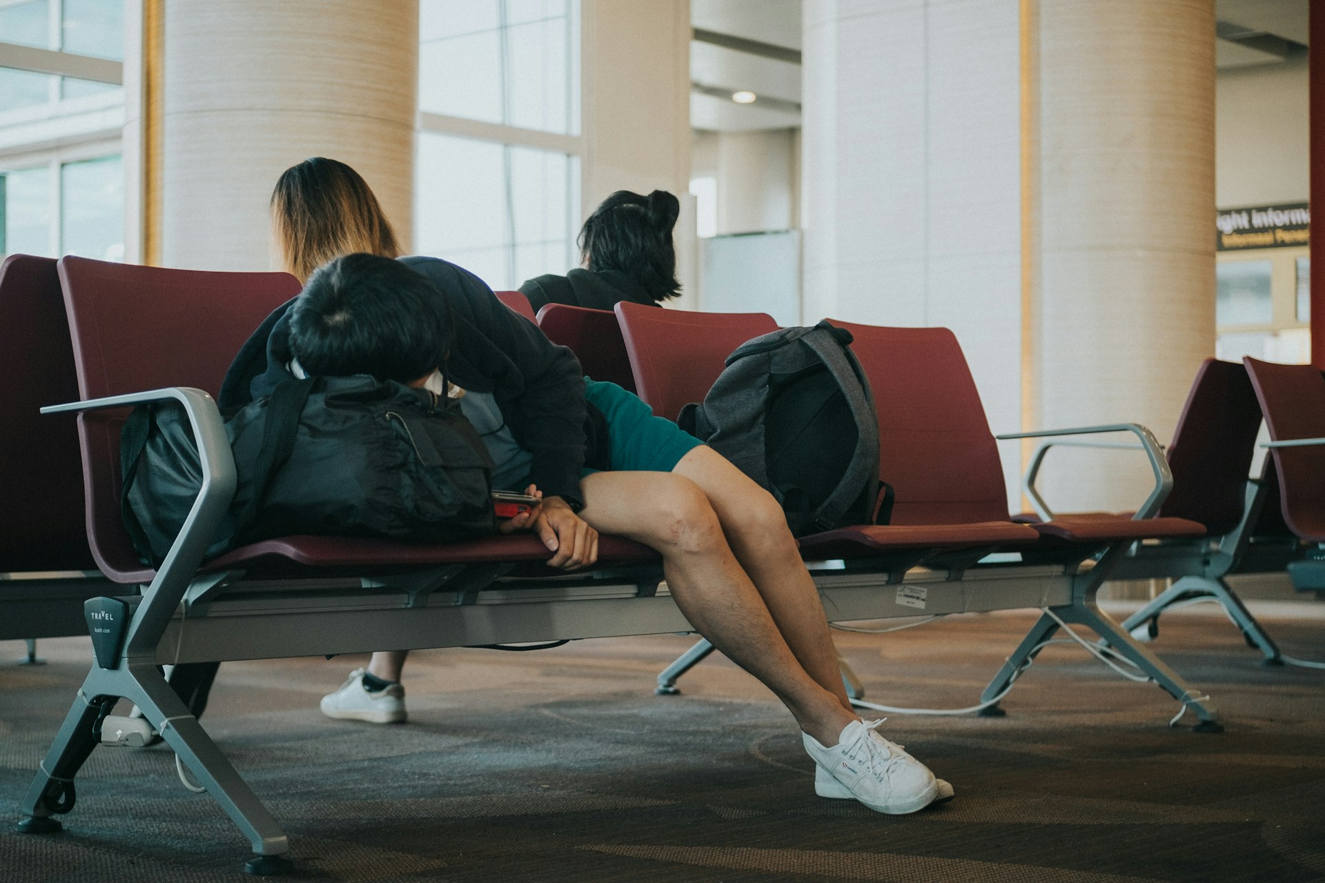 Se temi il jet lag, ecco i trucchi naturali per non soffrirlo