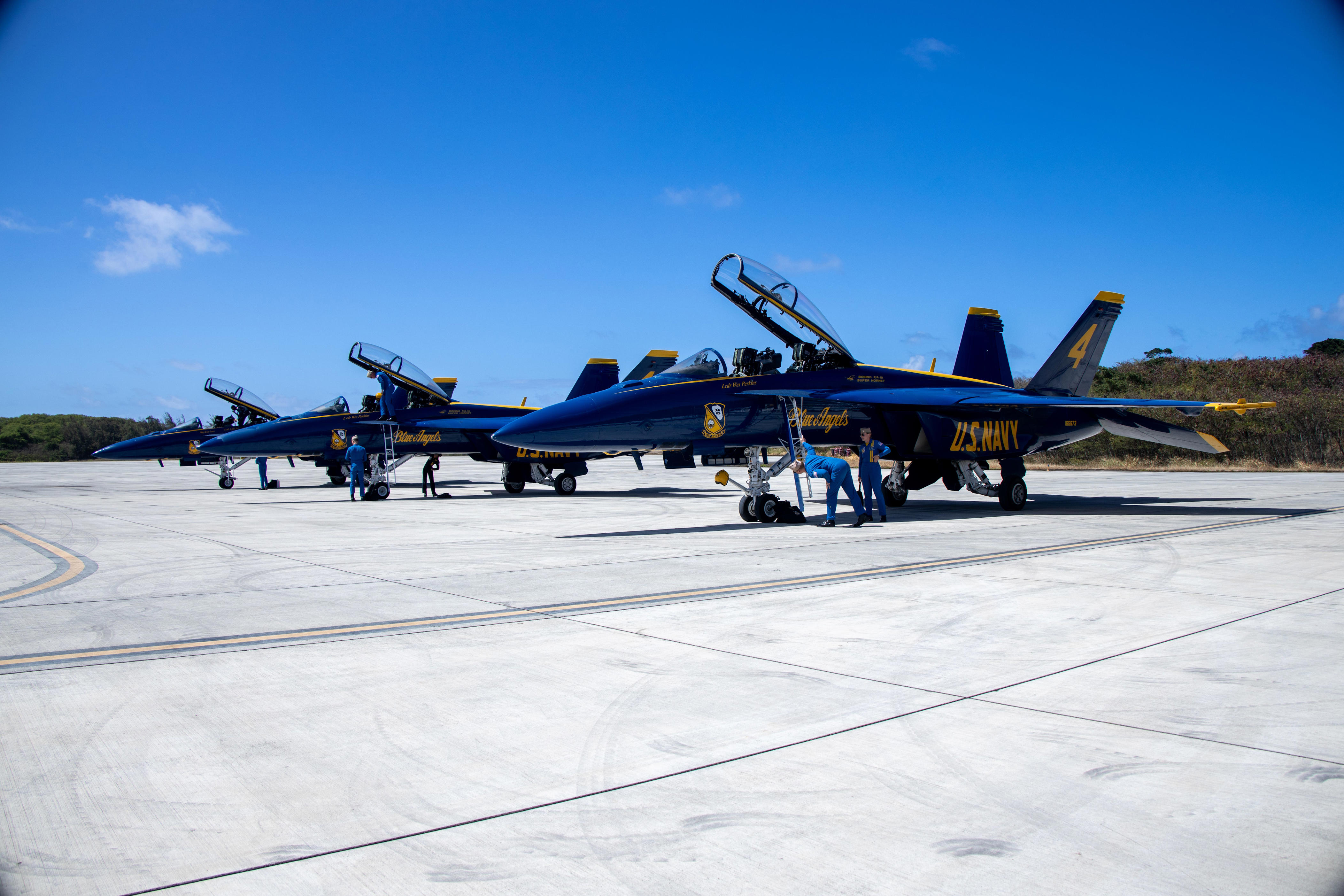 Blue Angels 2025 air show season drawing to close. Here's their ...