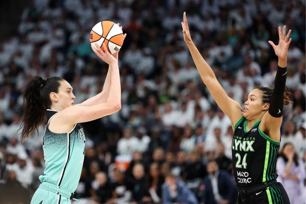 Two Teams Are Shifting the Course of WNBA Title Race, Here's How