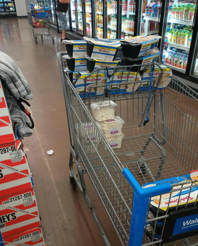 Walmart employee vents about grocery practices: 'Should never look or ...