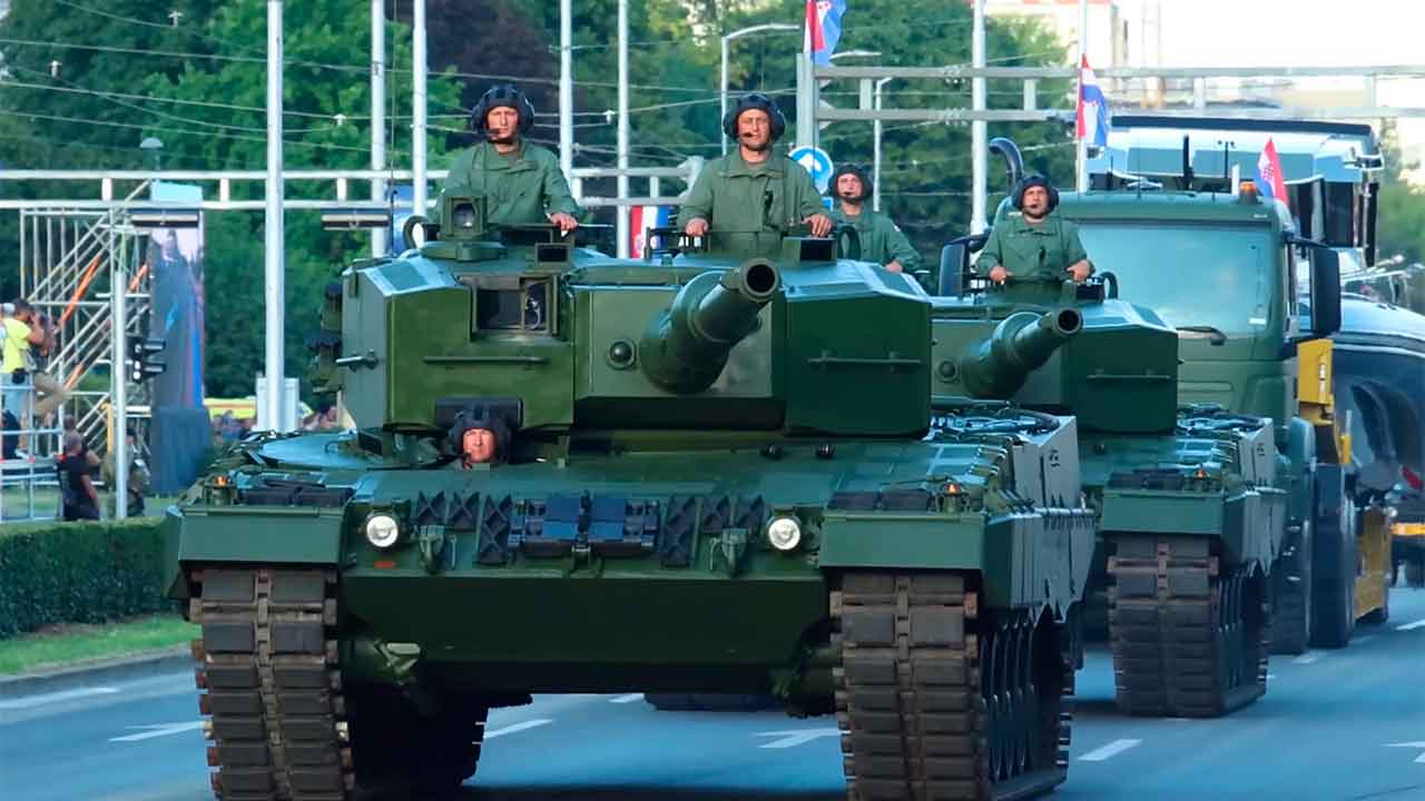 Tysk Leopard 2A4HRV stridsvogn debuterer i de kroatiske væpnede styrker ...