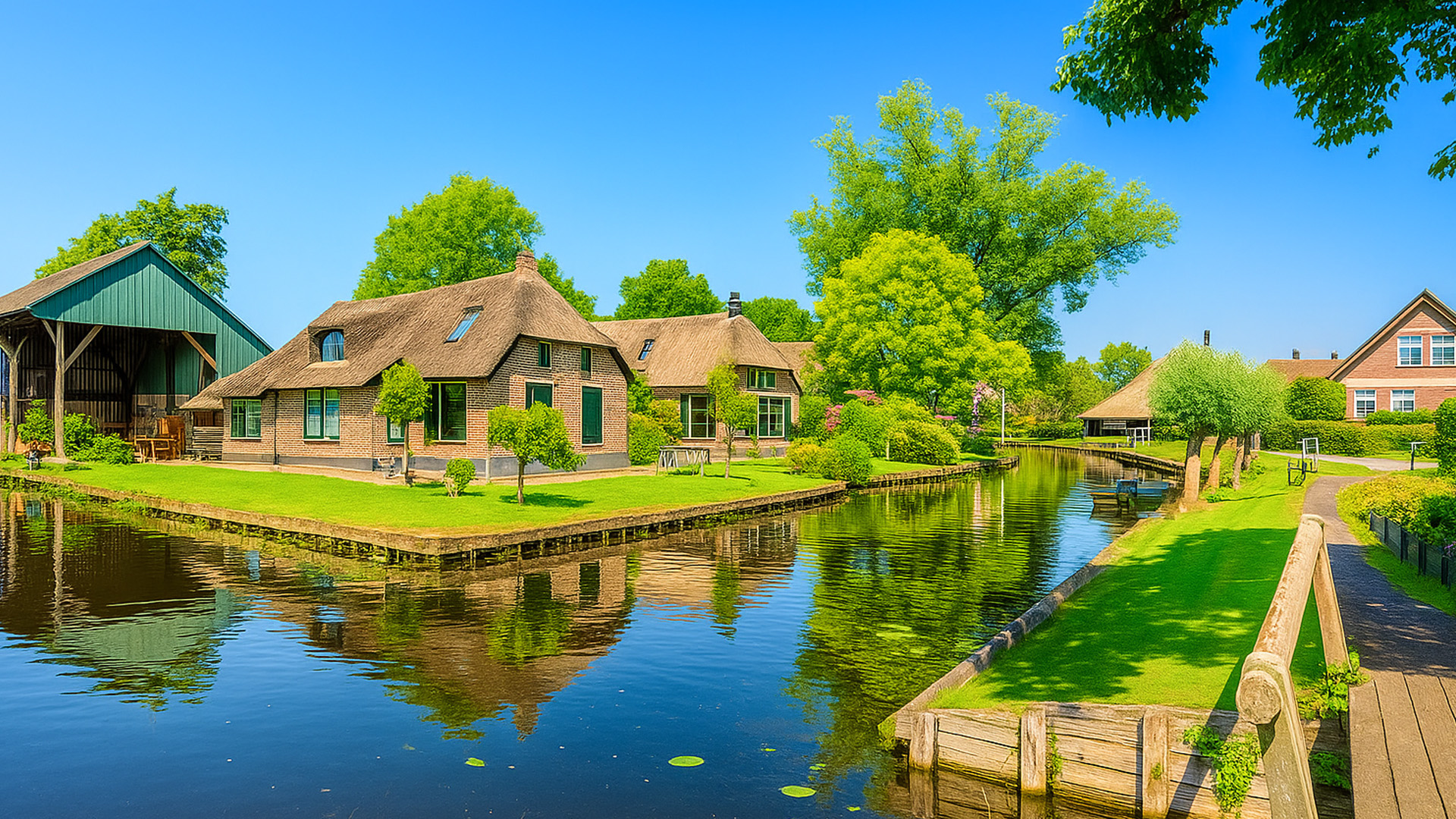 Dwarsgracht Canal Walk – Ontdek een Rustig Nederlands Dorp in 4K