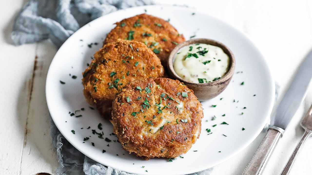 Golden, Crispy, Loaded with Crab - These Cakes Don’t Mess Around