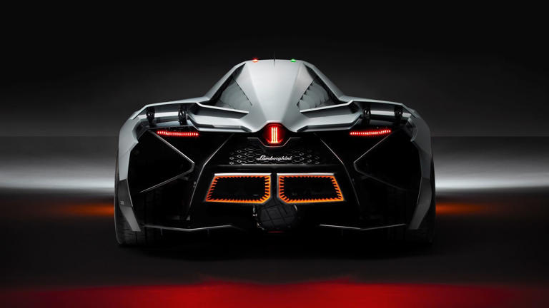 8 Concept Cars That Were Too Futuristic For The Roads