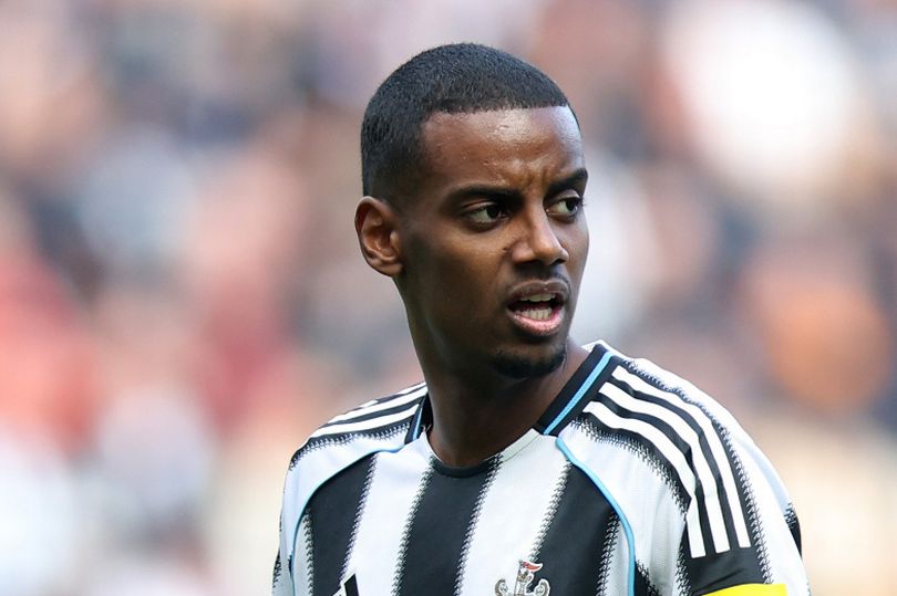 Alexander Isak's contract clause drama and apology made after last ...