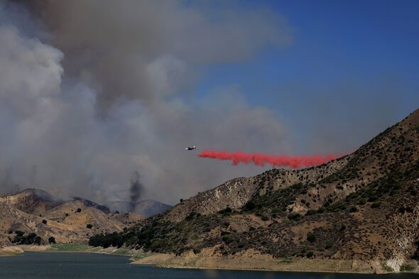 Terrifying pics show California fire burn 5,000 acres with thousands ...