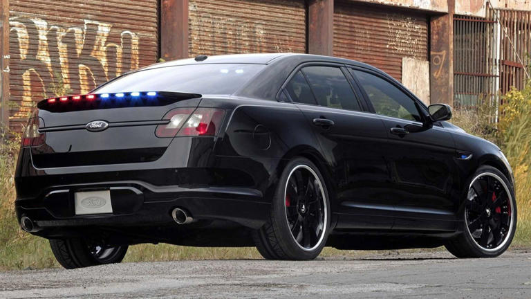 This is Ford's SR-71 Blackbird-inspired cop car that never made production
