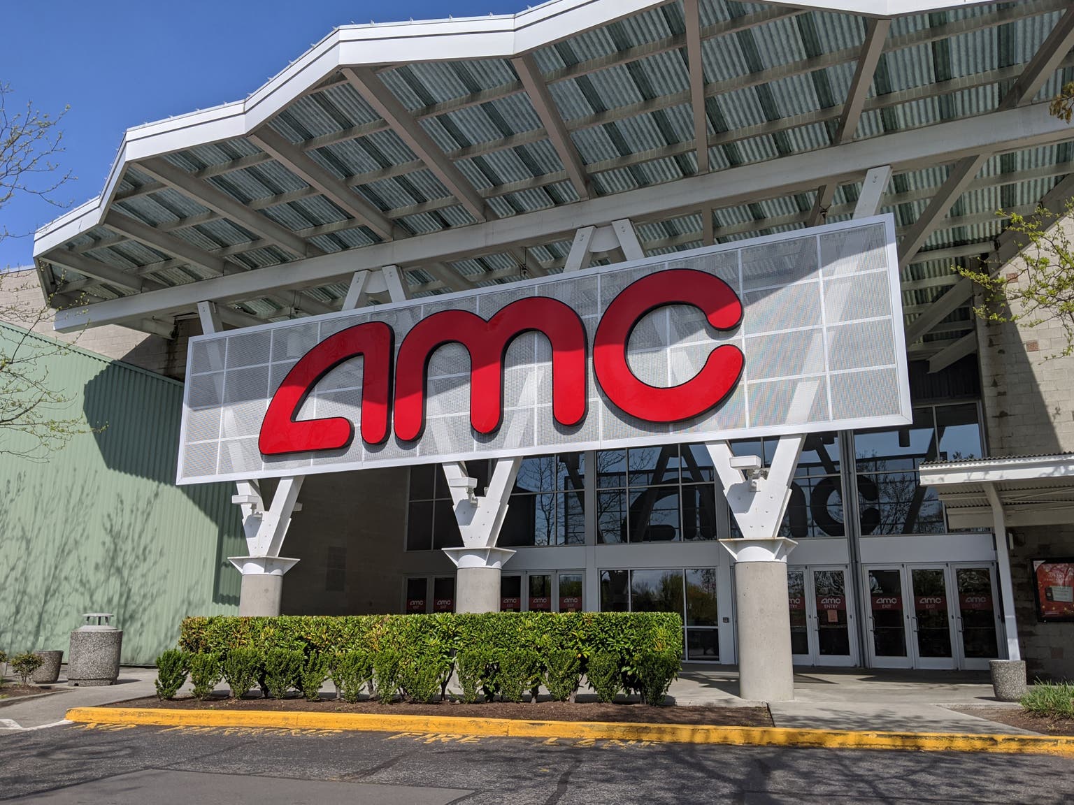 AMC banks on box office outperformance for the year-end quarter after a ...