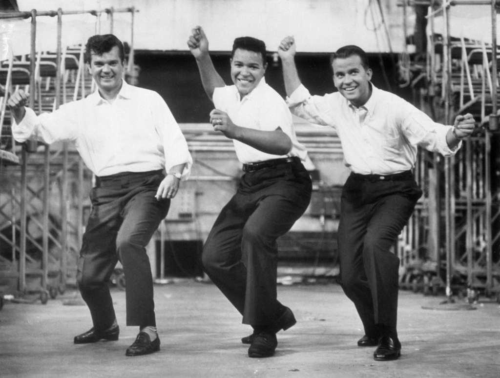 25 Dance Moves That Got Us On Our Feet