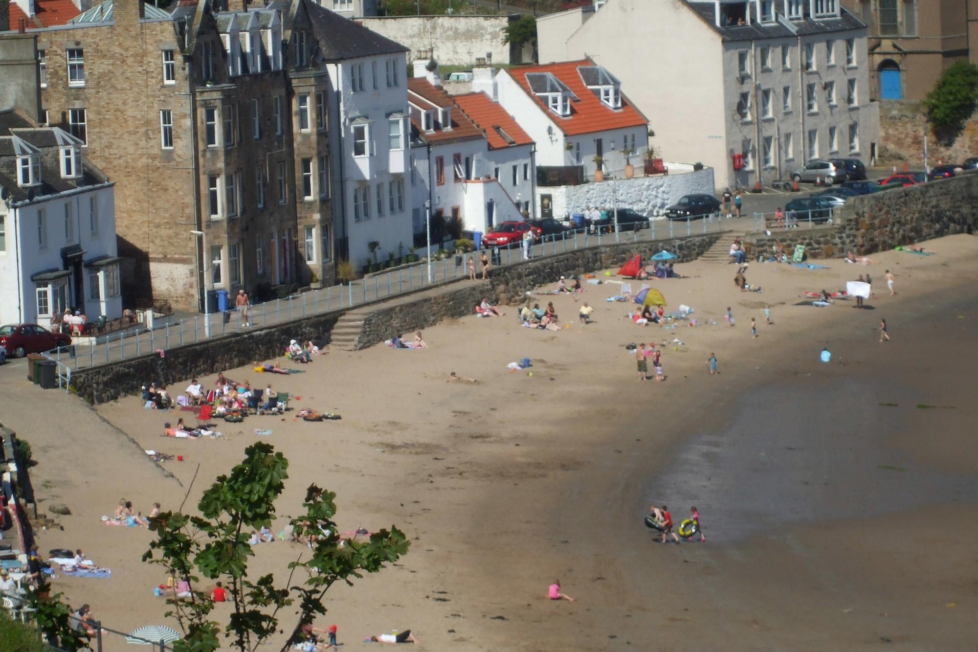 Alert at popular Fife beach urges visitors not to go bathing or paddling