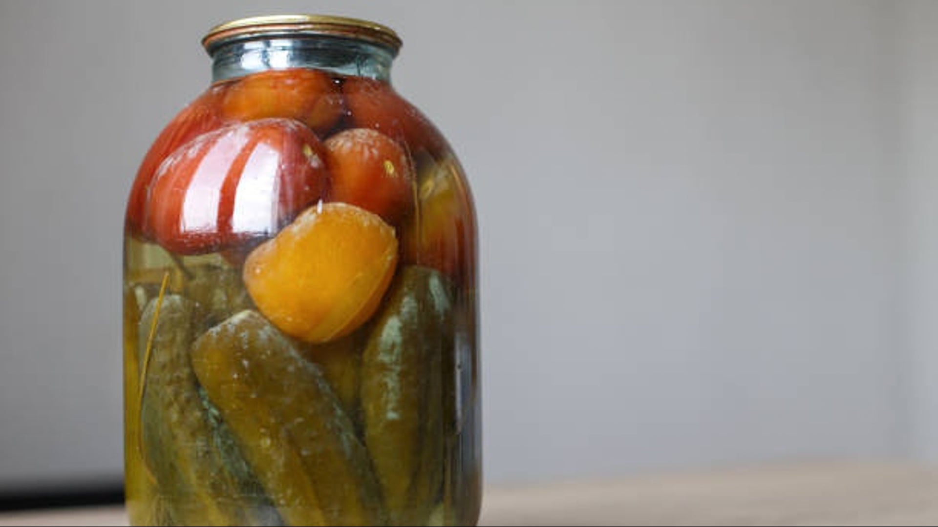 Intossicazione Alimentare Da Botulino: Cos’È, Come Si Riconosce E Come ...